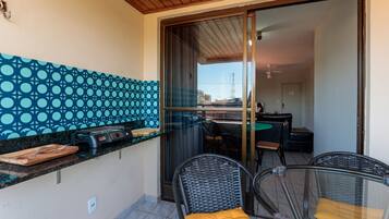 Apartamento, para fumantes | 3 quartos