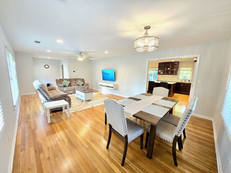 Tranquil Ranch Style Retreat W/ 2+ Acres Of Land - Acworth