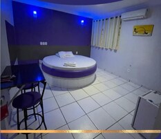 Quarto básico | Wi-Fi de cortesia