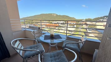 Apartamento | Refeições ao ar livre