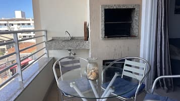 Apartamento | Refeições ao ar livre