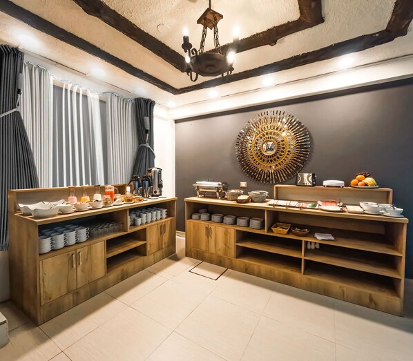 Pequeno-almoço tipo buffet diário incluído