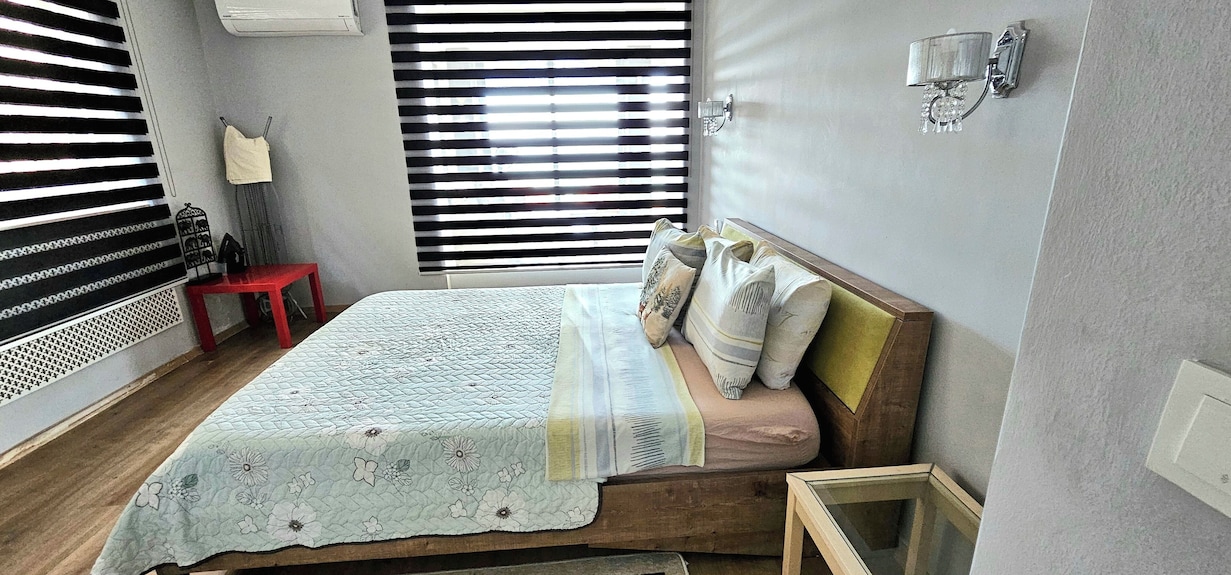 Cosy Waterfront Apartment In The City Center With Sea View - Kuşadası