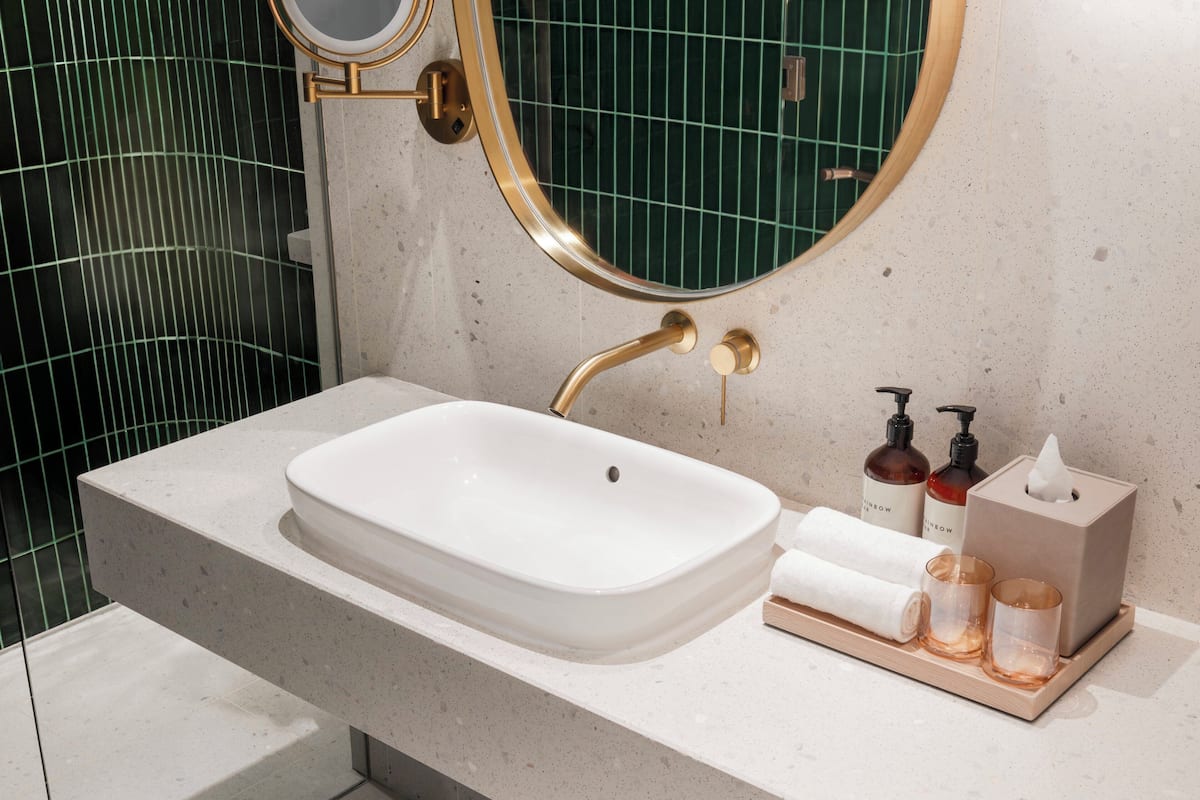 Quarto Premium, 1 cama king-size, acessível, vista para o campo de golfe | Comodidade do quarto