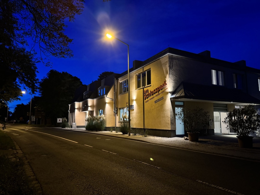 Hotel Am Schlosspark - Worms