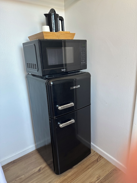 "The Hamlet Inn : Where Danish Charm Meets California Hospitality" - 솔방