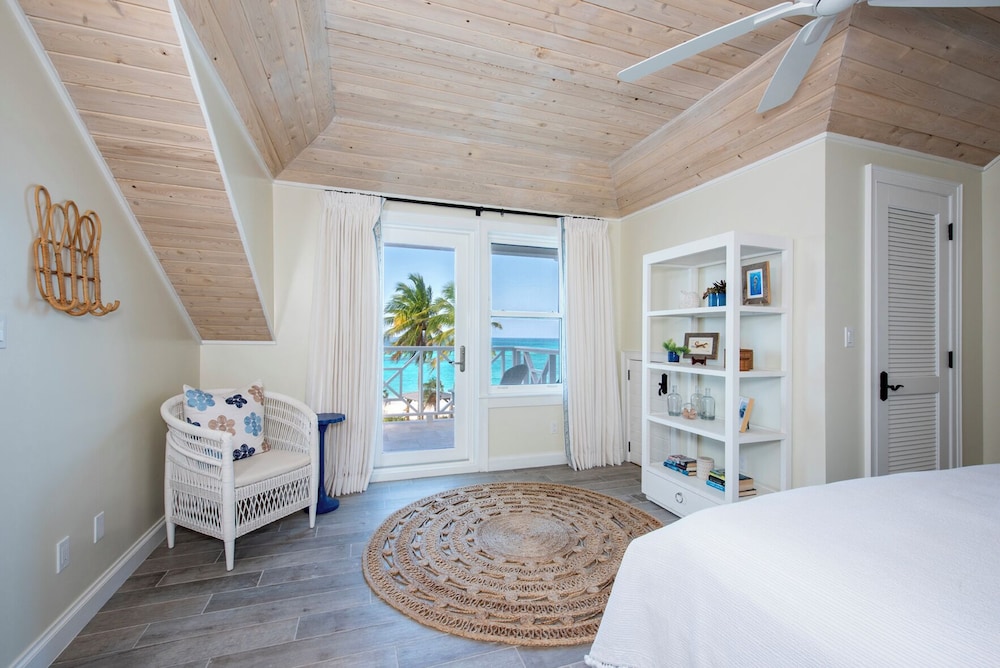 Brand New Luxury Beachfront Estate with pool on prestigious Banks RD ...