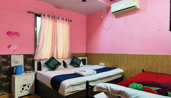 Hotel Ssr Palace Mount Abu - Mount Abu