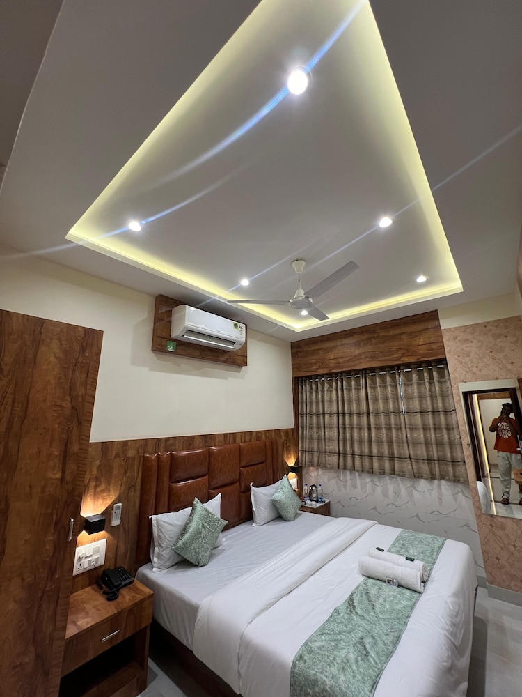Hotel Heraa International Mumbai - Mumbai