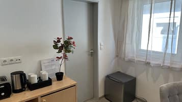 Apartamento superior, banheiro privativo | Lounge