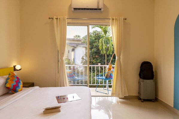 Deluxe Double A/C Room with Balcony and Ensuite Bathroom | Wi-fi grátis 