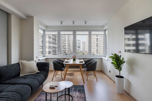 Spacious Flat With A Magnificent View - Minsk