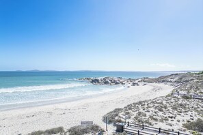 Casa, 4 quartos, para fumantes, varanda | Praia