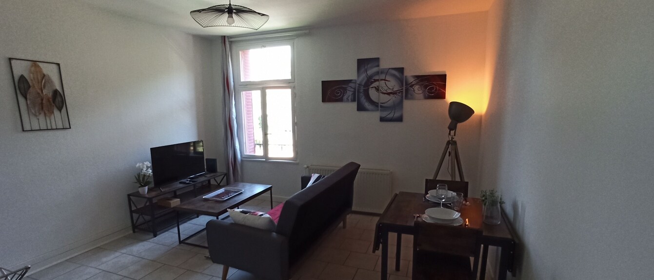 Appartement Confortable Pour Curistes Et Location Saisonnière Au Montchalusset - Châtel-Guyon