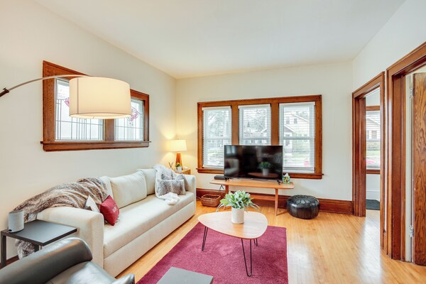 ショップ & イーツ に 歩いて 行ける: ミネアポリス の デッキ 付き ホーム - ミネソタ州