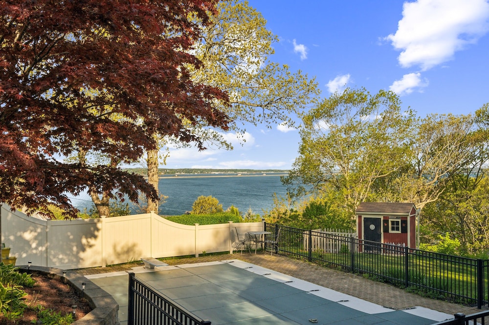 Coastal Comfort With Stunning Harbor Views 3 Bedroom Home - Scusset Beach State Reservation, Sagamore Beach