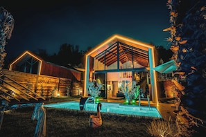 Premium Villa Dag veya Havuz Manzarali Sauna ve Isitmali Ozel Havuzlu | Terraço/pátio interior