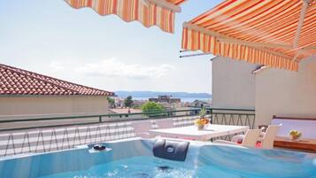 Apartamento (Three Bedroom Apartment With Terrace ) | Piscina