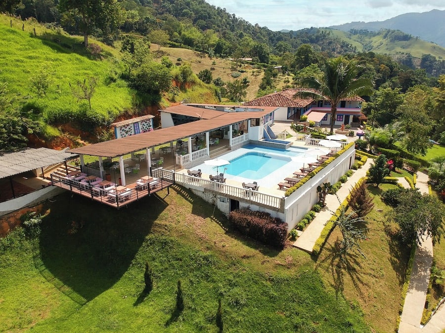 Fachada da propriedade