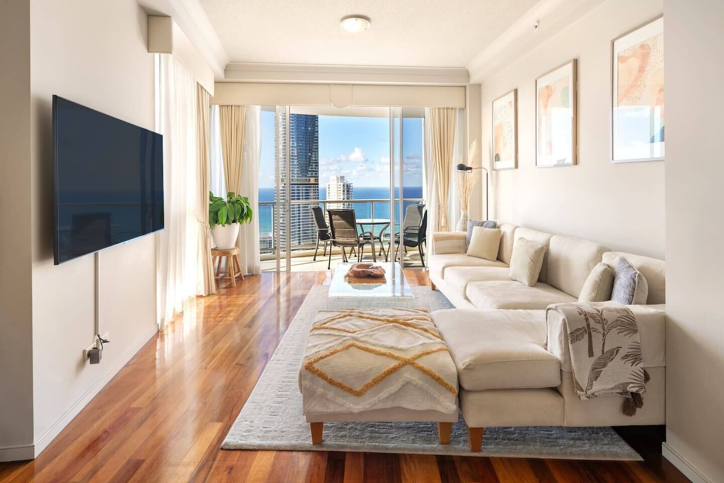 Zenith Shore Resort Living Above Surfers Paradise - Surfers Paradise