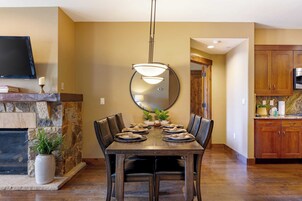 Casa (2 Bedrooms) | Interior