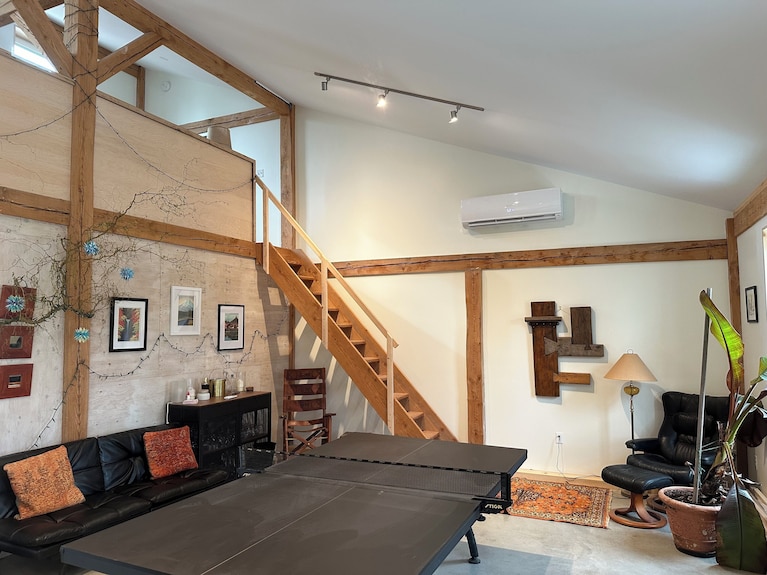 Newly Built, Large Modern Timber Frame Apartment In Charlotte, Vt - Button Bay State Park, Vergennes