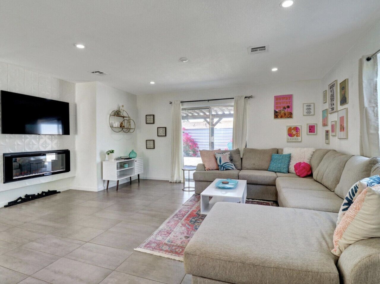 Desert Wonderland | Mcm Gem | Pool & Hot Tub - Palm Springs