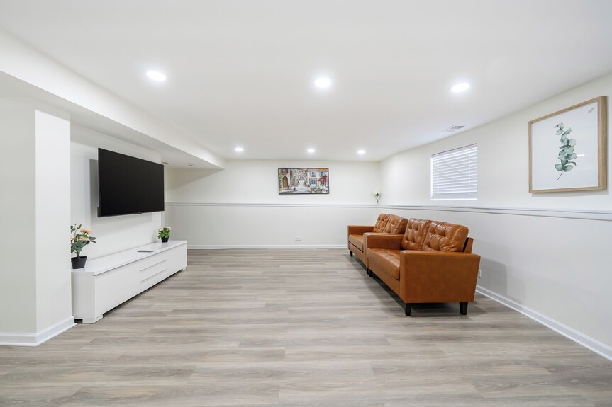 "Modern Comfort, Urban Charm" - Chicago, IL