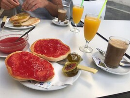 Café da manhã continental grátis todos os dias