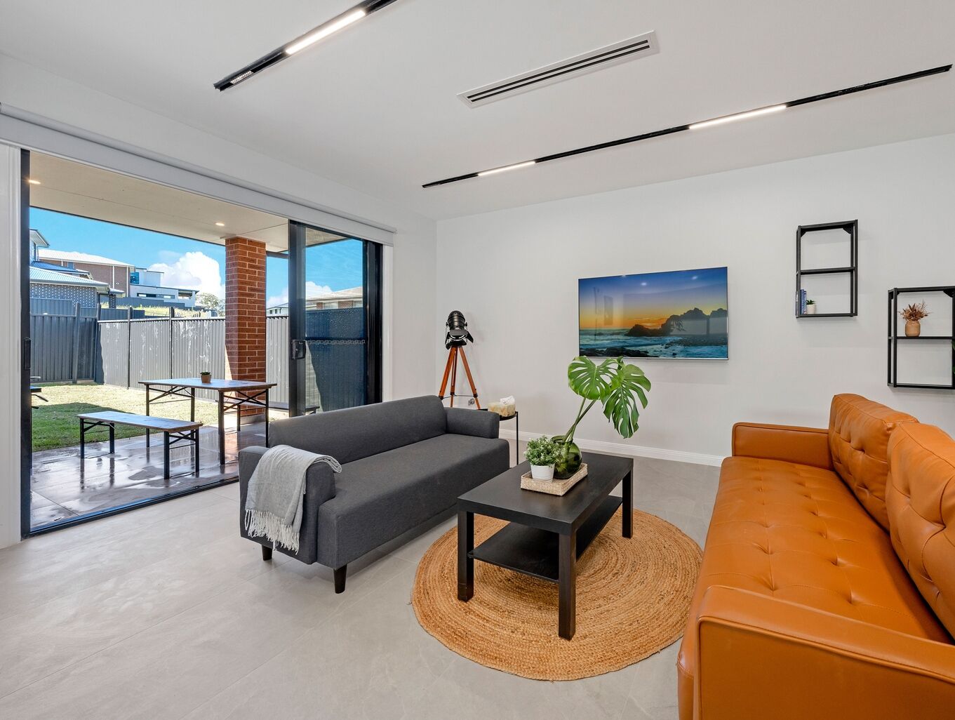 Kozyguru | Cobbitty | Brand New Stylish 4br House - Camden