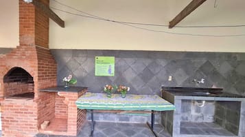 Área para churrascos e piqueniques