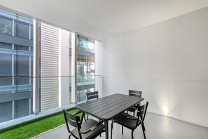 Blueground | City Walk, pool, nr Central Park - Latest Reviews, Deals ...