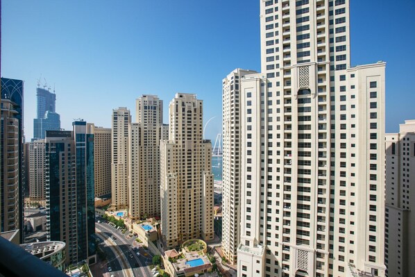 Blueground | Dubai Marina, pool, nr Marina Reviews, Deals & Photos 2026 ...