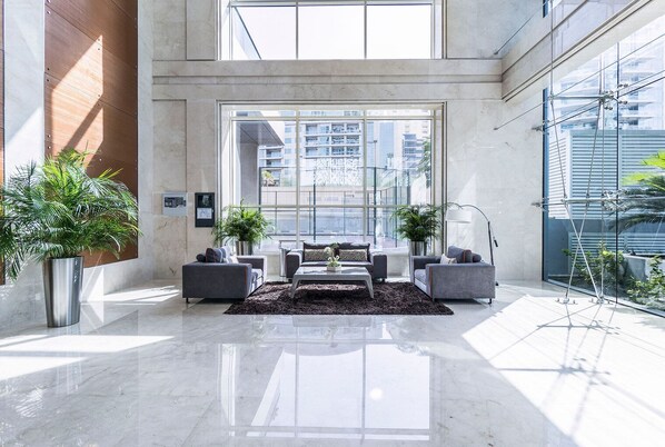 Blueground | Dubai Marina, pool, nr Marina Reviews, Deals & Photos 2026 ...