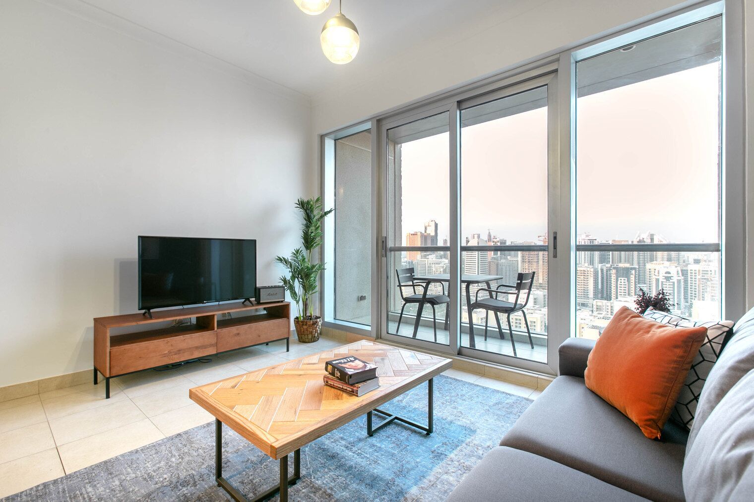 Blueground | The Views, Pool, Nr Park - Dubái