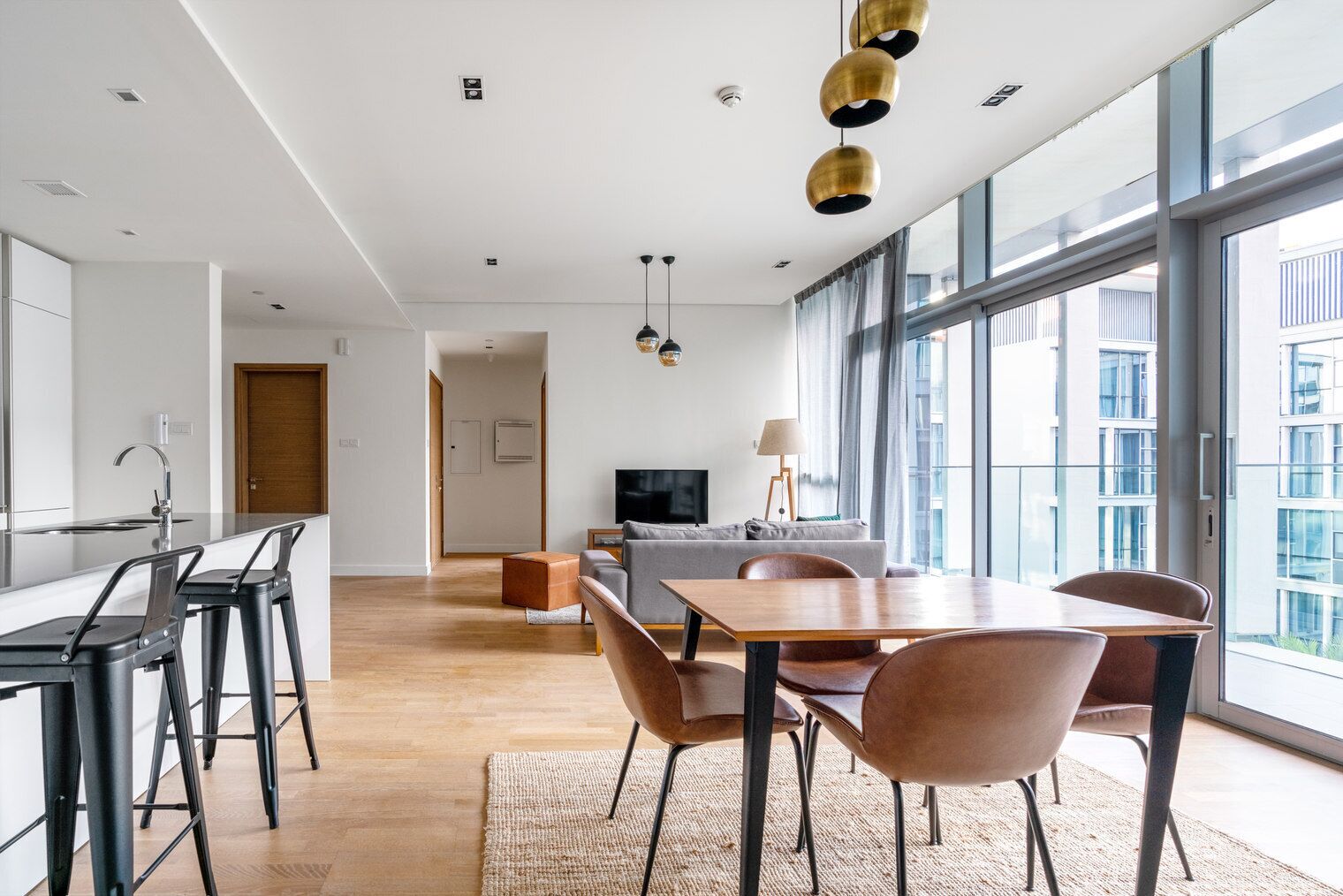 Blueground | City Walk, Pool, Nr Park - Dubaï