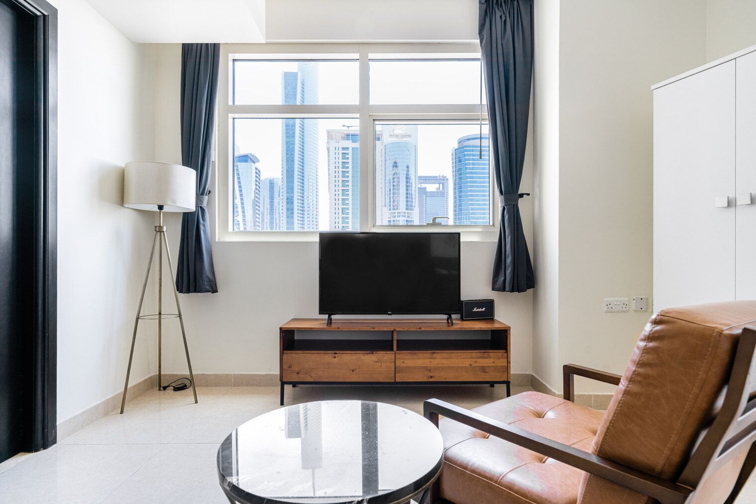 Blueground | Dubai Marina, Pool, Nr Marina - Dubai