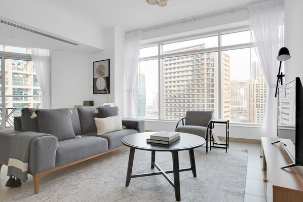 Blueground | Downtown Dubai, pool, nr Burj Khalifa Reviews, Deals ...