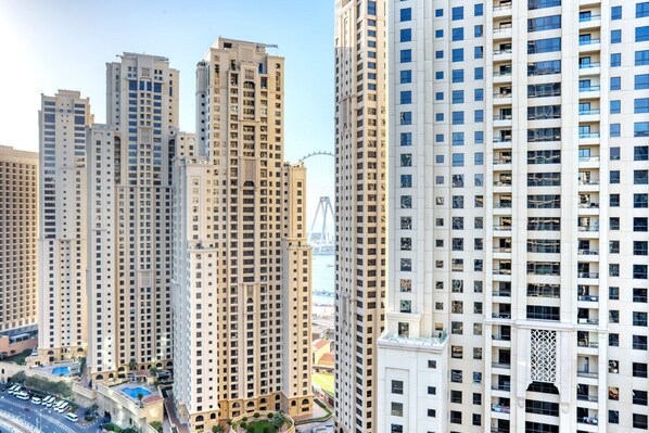 Blueground | Dubai Marina, pool, nr The Walk Reviews, Deals & Photos ...