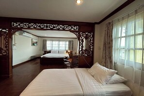 Quarto Familiar | Secretária, Wi-fi grátis, roupa de cama fornecida 