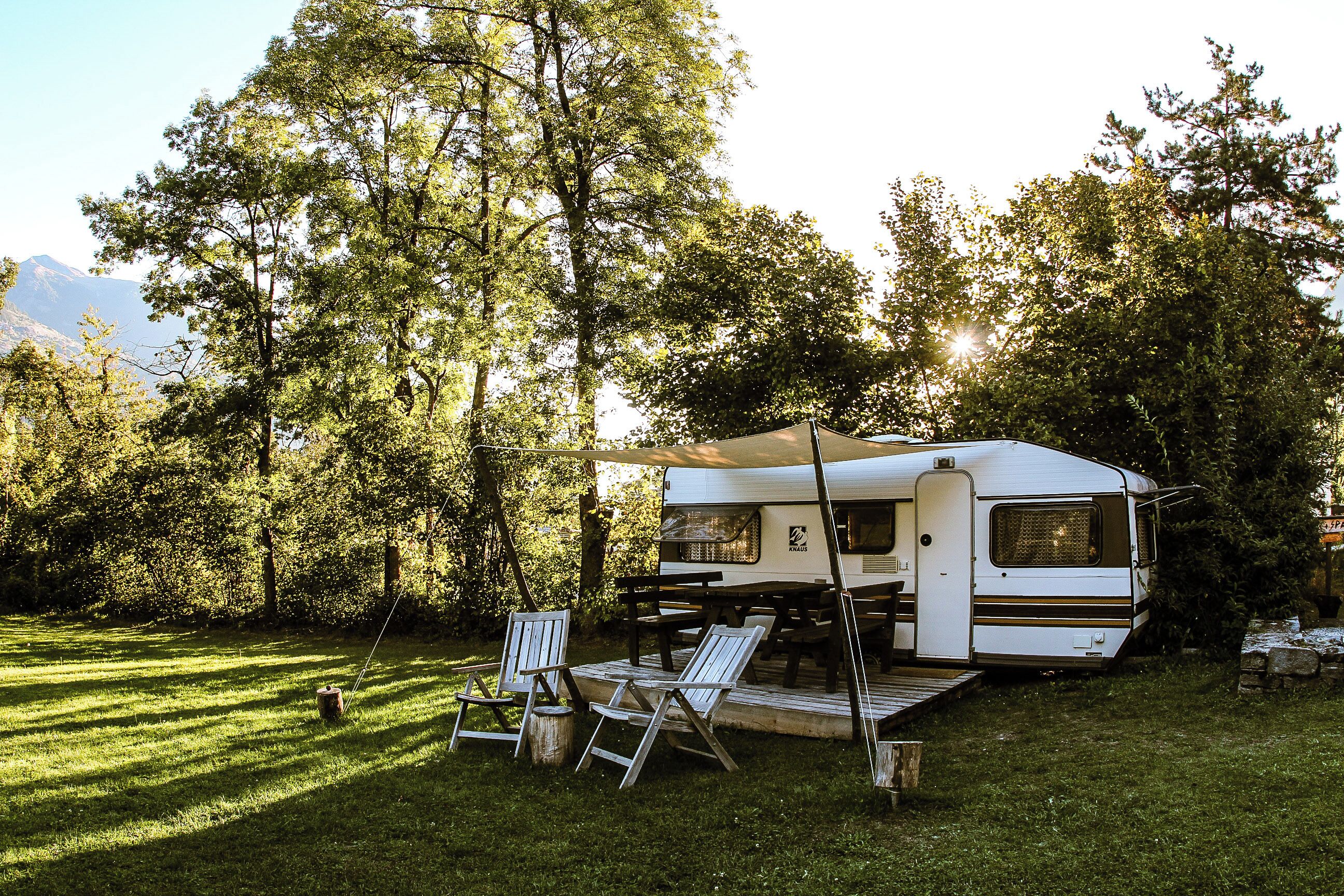 Trailer conforto, ao lado da montanha | Área de estar