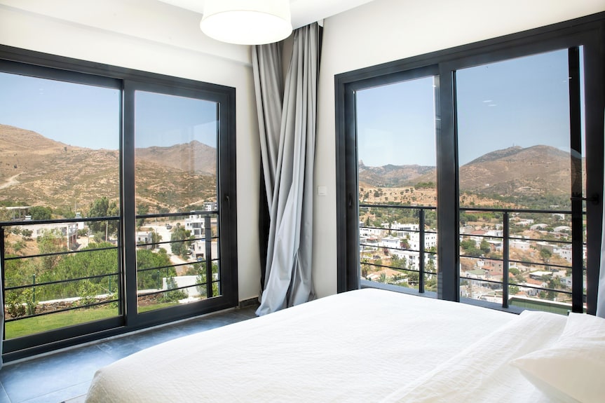 Tranquil Escape In Dereköy Secluded Villa With Private Garden & Pool - Gümbet