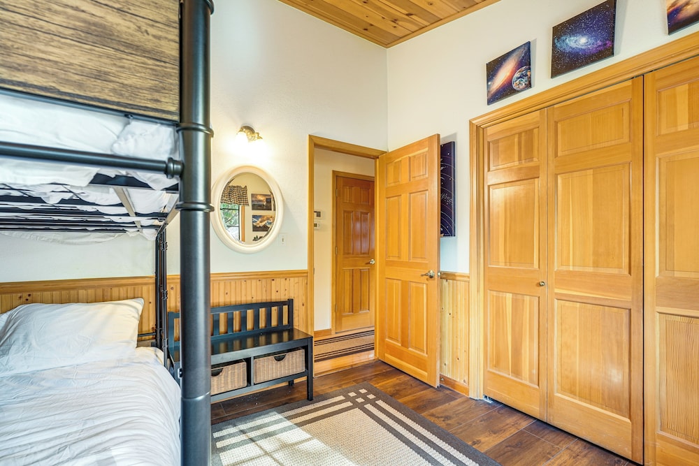 Fire Pit, Gazebo & Grill: Family Cabin In Arnold! - Murphys, CA