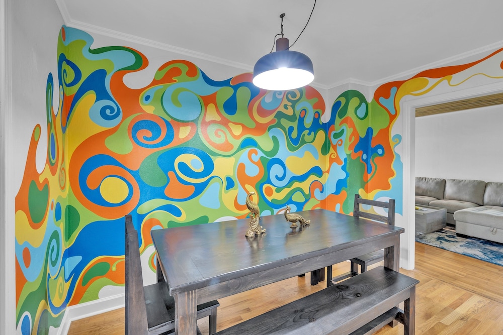 Relax And Unwind In The Heart Of Fayetteville 2 Bedroom Home - Fayetteville, AR