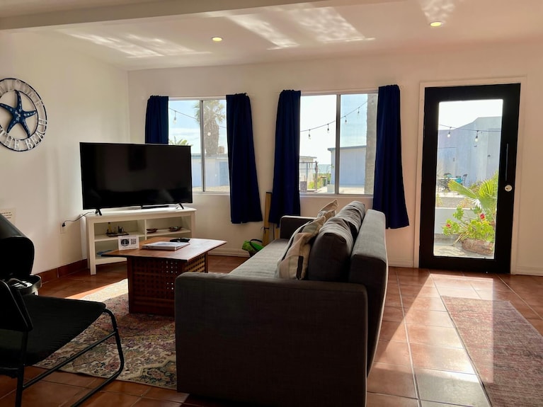 Blue Anchor House - Beach House - 엔세나다