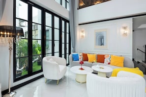 Villa, 4 quartos, acessível, fumadores | Sala