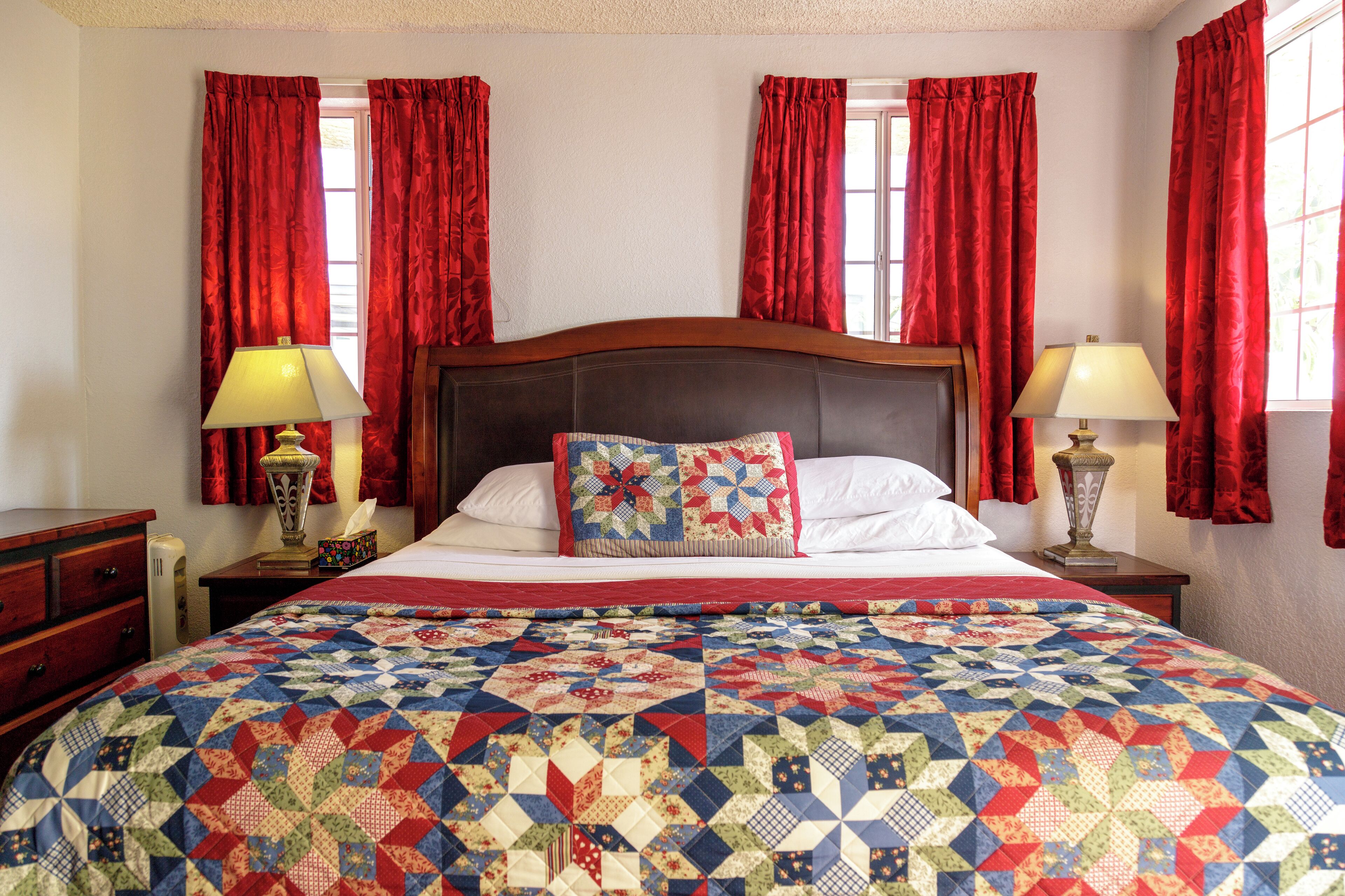 2 Bedroom Suite In Beautiful Ensenada With A Jacuzzi In The Room. Ocean View! - Ensenada