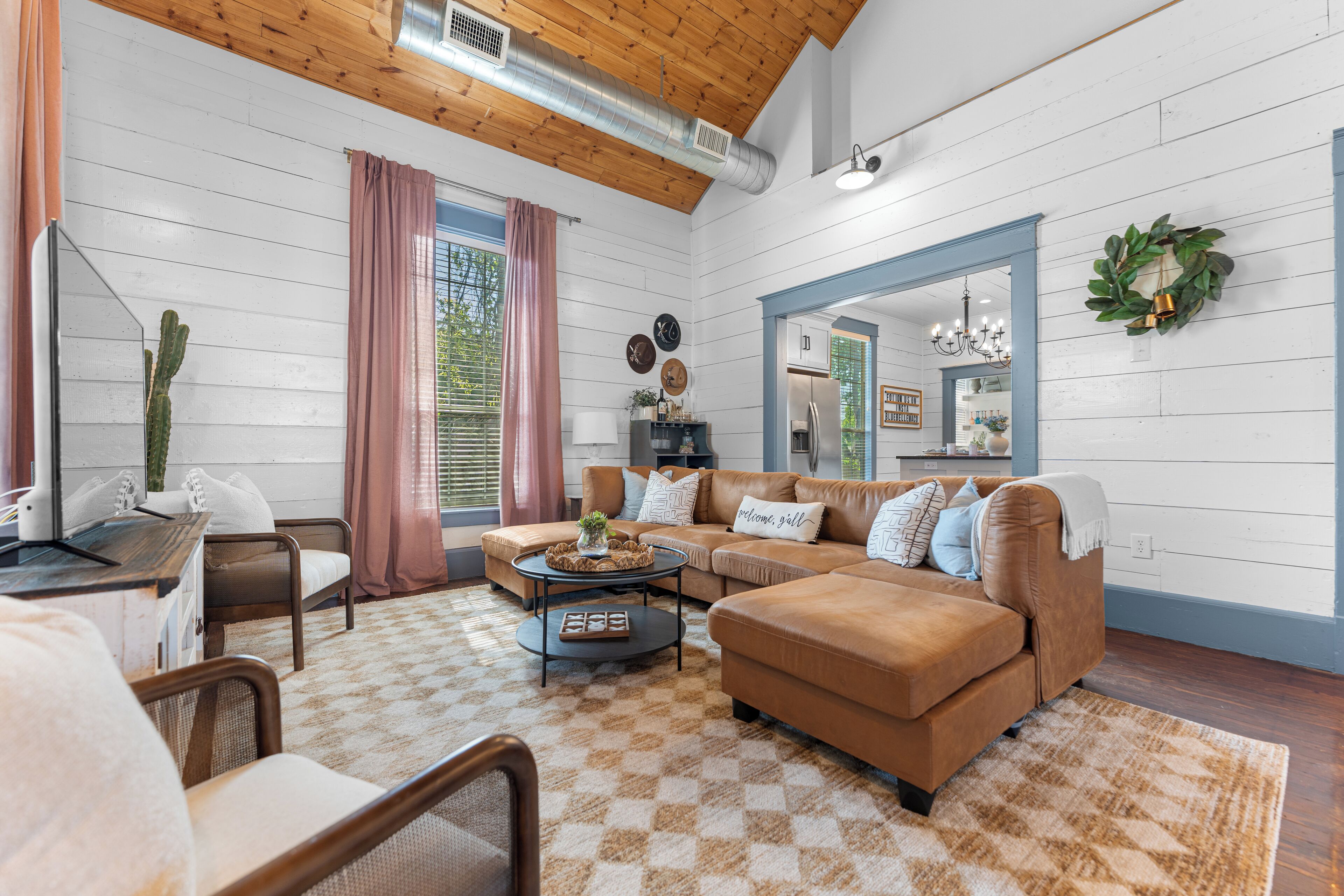 Backyard Oasis - Cowboy Pool W/ Heater & Chiller - Outdoor Projector Screen - Waco, TX