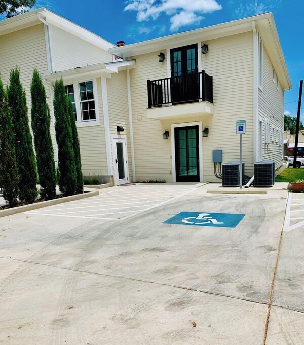 Emigrant's Inn - Fredericksburg, TX