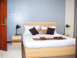 Wi-Fi de cortesia, roupa de cama